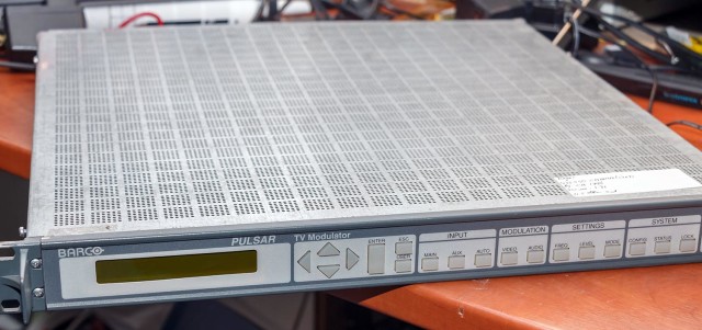 Barco Pulsar (TV modulator) Channelized mode vrij maken – PE1RQM